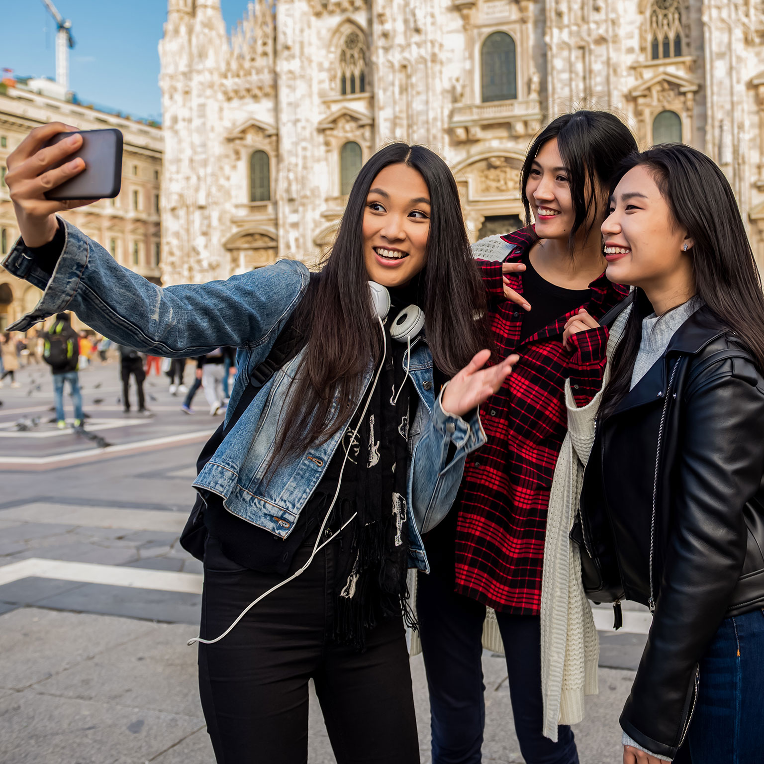 China Brief: Consumers Are Spending Again (Outside of China) | McKinsey