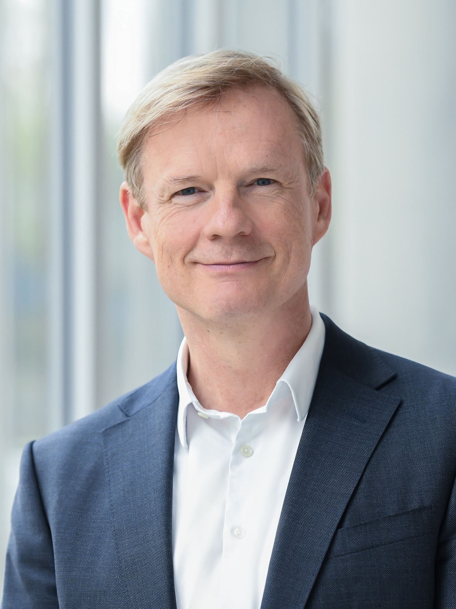 Breaking barriers: Unleashing the power of collaboration in a global ...